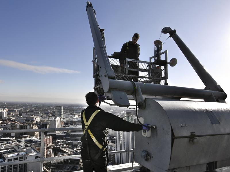 Dangerous Work: Cradle VS Rope Access Window Cleaning | Clifton ...